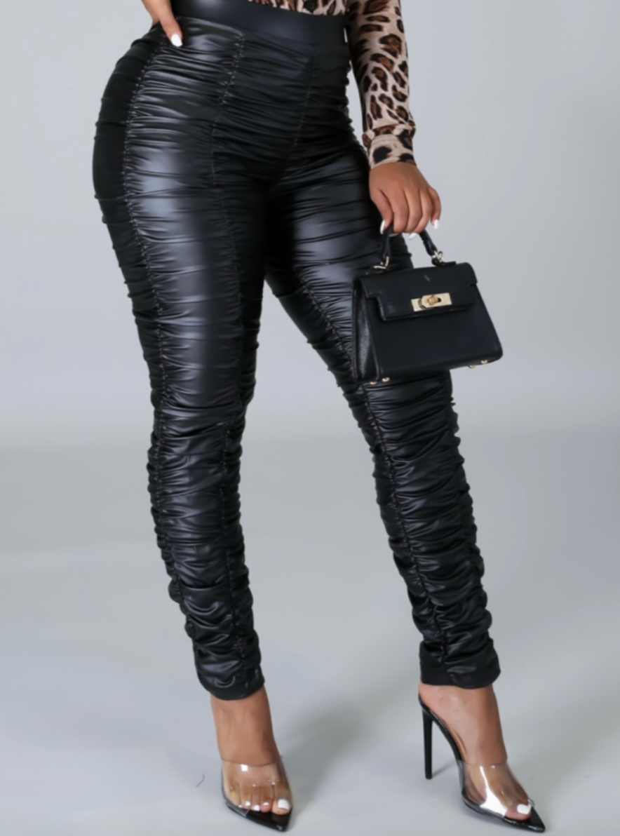 FEATURED COLLECTION – Chucky Bees Kloset